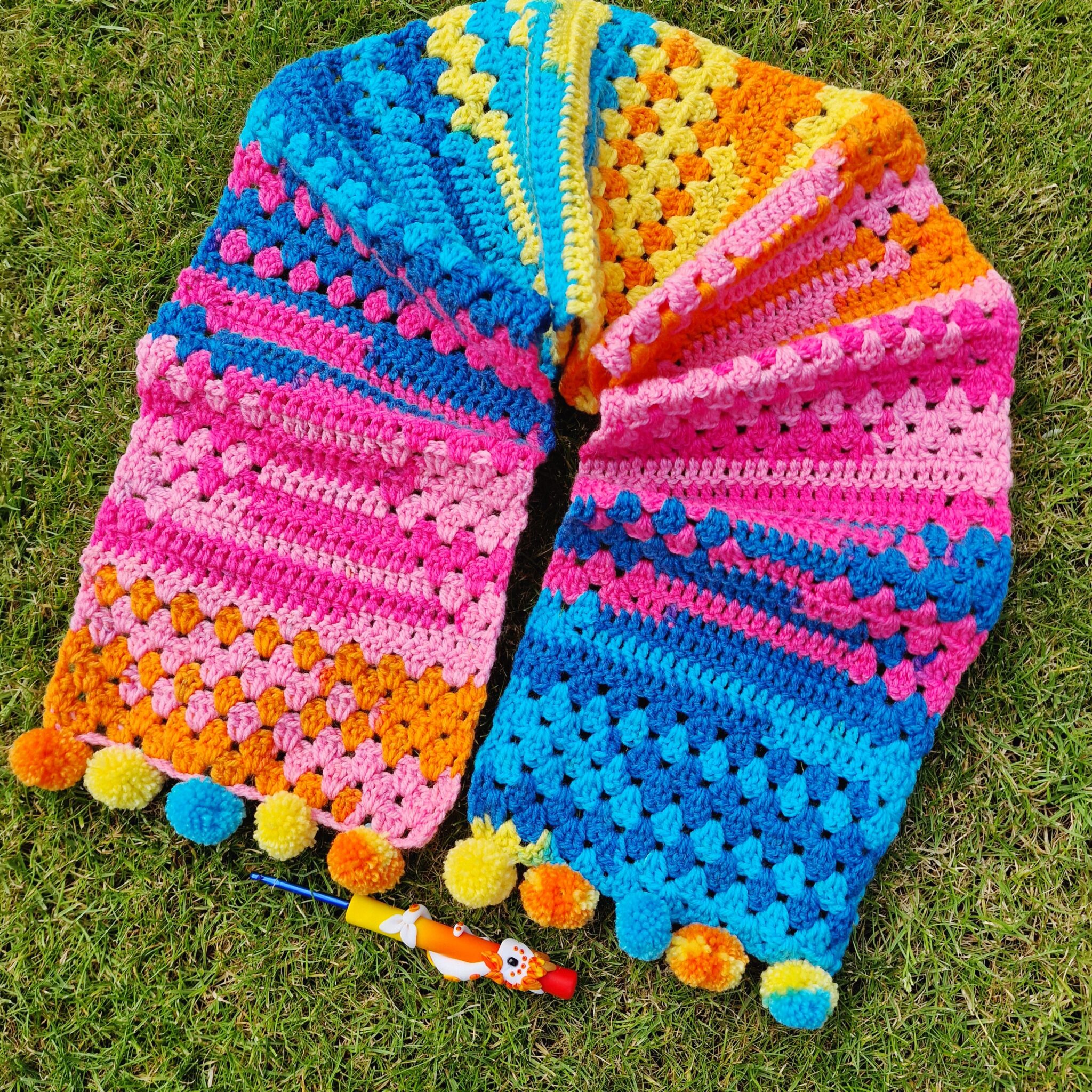 🎡 Funfair Granny Scarf | Free Crochet Pattern - Emkatcrochet - Crochet ...